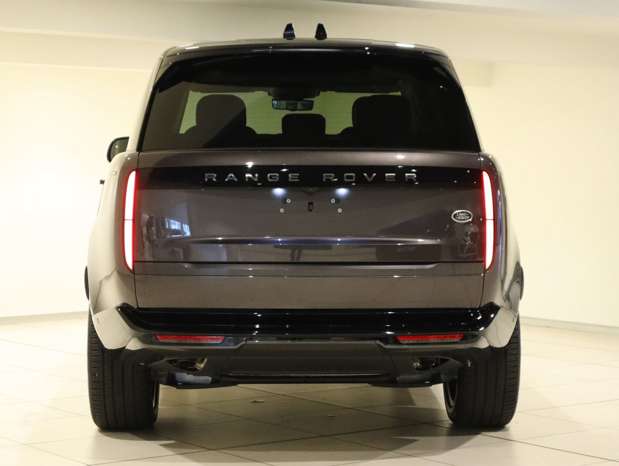 Range Rover HSE P440 PHEV A.M. Capurro - Jaguar Land Rover Gibraltar